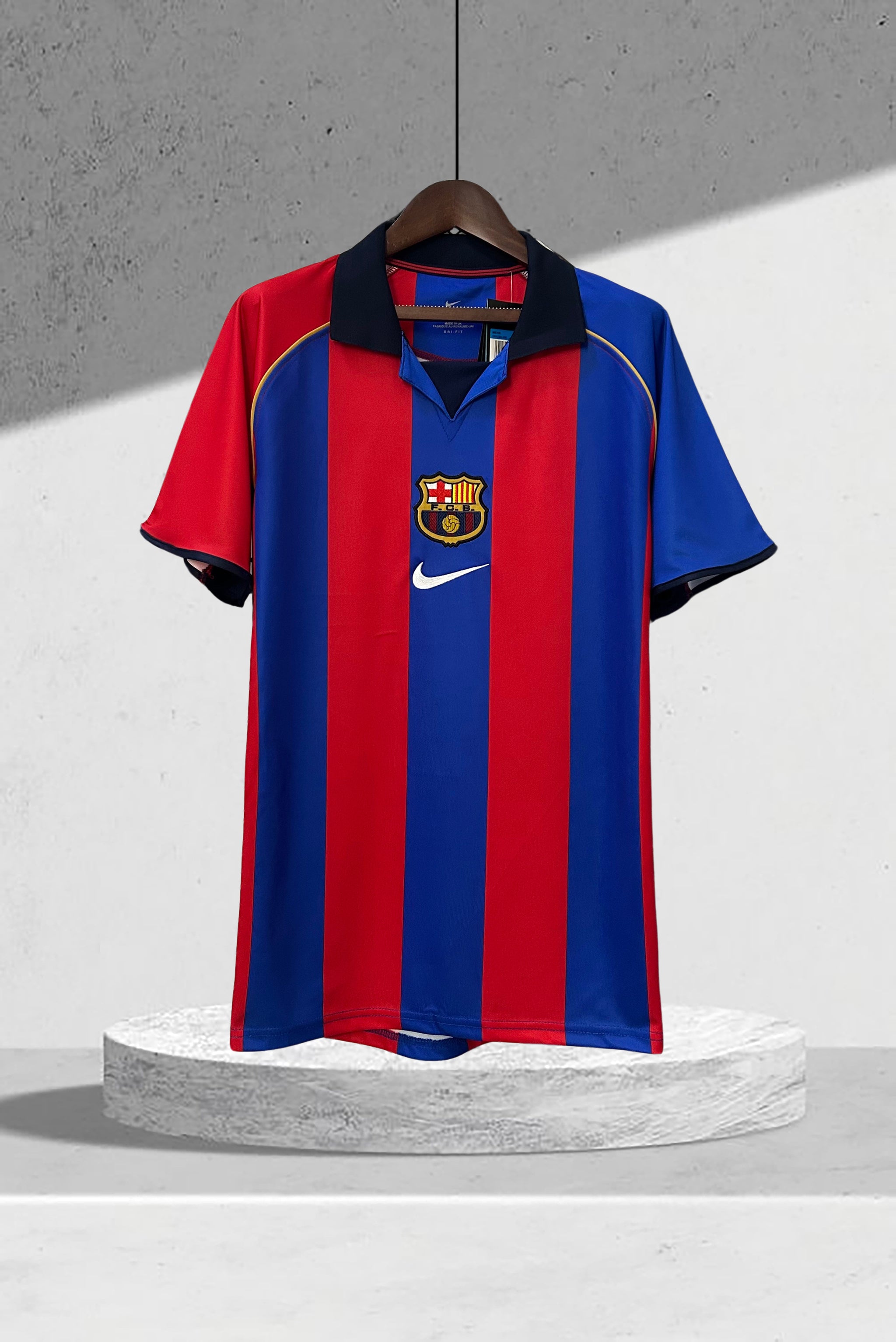 FC Barcelona 2001–2002 Hjemmedrakt – Tidløst Plagg for Fotballfans